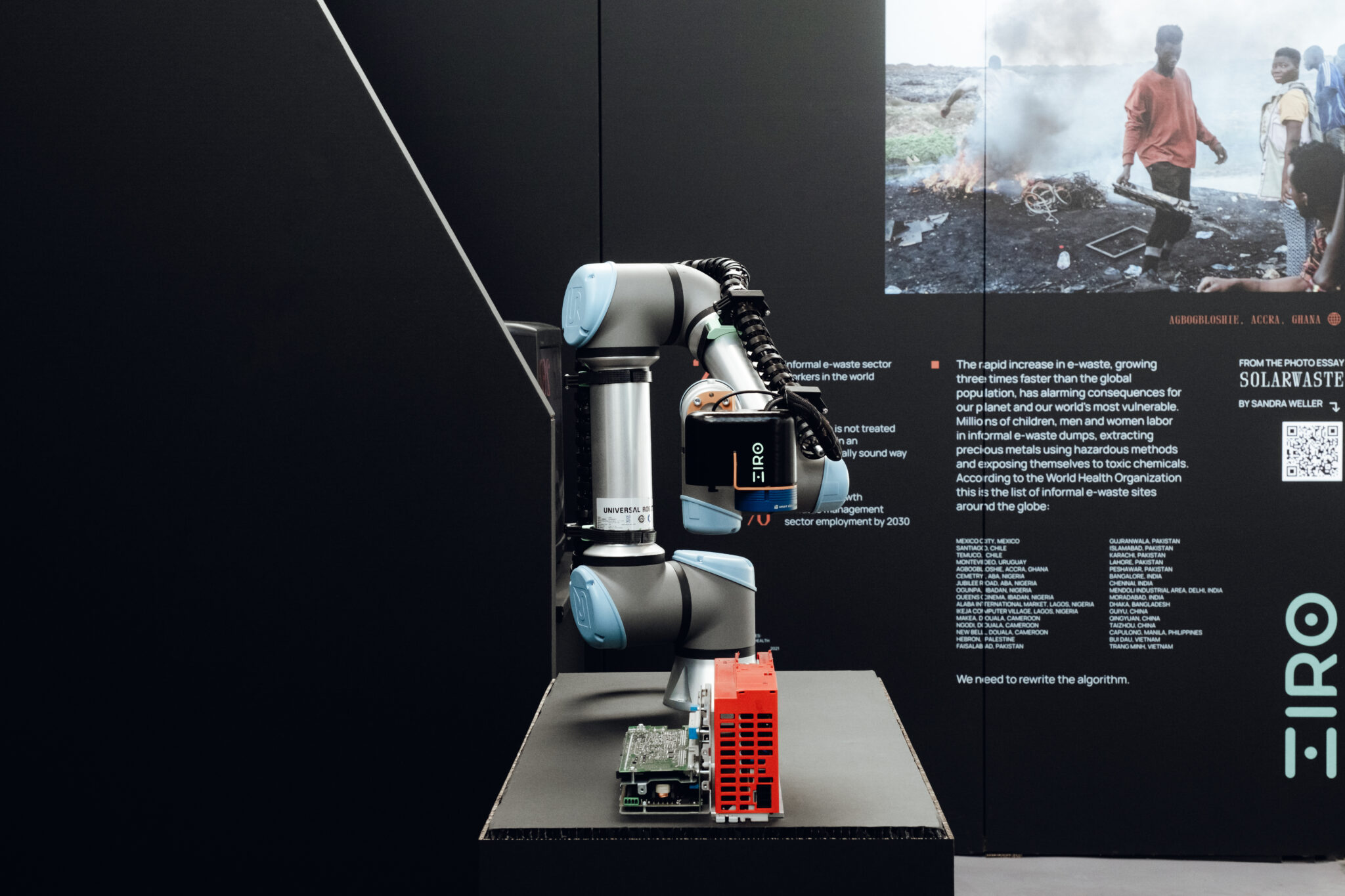 materieunite - Stand modulare per Hiro Robotics