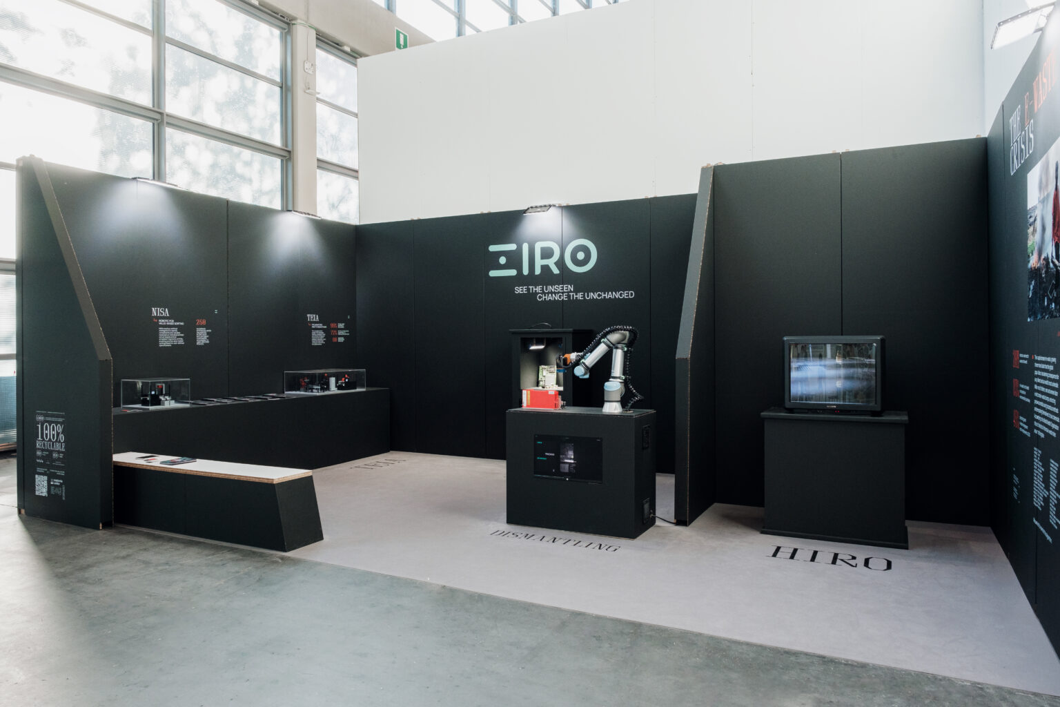 materieunite - Stand modulare per Hiro Robotics